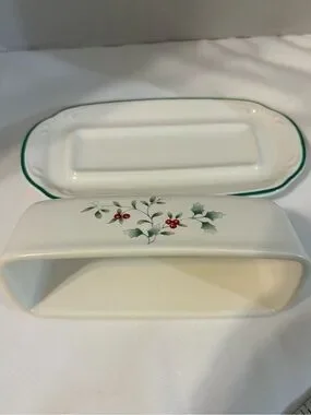 Pfaltzgraff | Kitchen | Pfaltzgraff Winterberry Covered Butter Dish ...